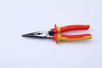 China IEC 60900 Certified 180mm Length Insulated Combination Plier with Corrosion-Resistant Finish for Electricians for sale