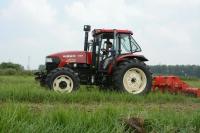 China 130HP Agricultural Farm Tractor Euro III Engine Water Cooling Tractor for sale