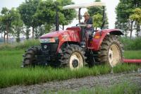 China 130HP Agricultural Farm Tractor Euro III Engine Water Cooling Tractor for sale