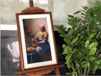 China High Definition Indoor Digital Photo Frame With Optional Crude Wood Frame for sale