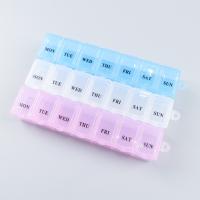 China Portable 7 Day Pill Box Organizer 7 Grid Blue Whtie 7-Day Pill Box for sale