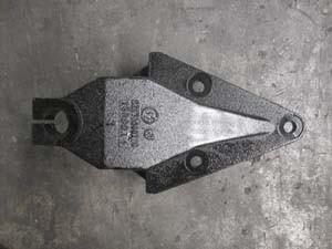 China SHAANXI COPY QUALITY PHOTO COLOR Front leaf spring bracket front - Кронштейн передней рессоры передний SZ970000736 for sale