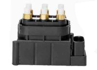China For Mercedes Benz W164 W251 W166 W221 Air Compressor Pump Ride Valve Block A2123200358 for sale