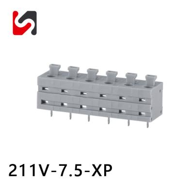 China 7.5mm Pitch Phoenix 5 Amp 4 Pin Screw Terminal Connector 300V 10A for sale