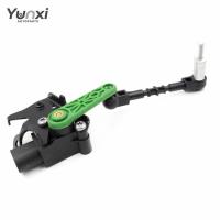 China 100011199 OE NO.4H0941285G Front Left Height Level Sensor With Bracket Fit for a Udi A6 A8 for sale