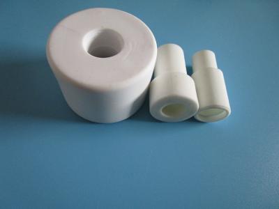 China Steatite Ceramic Insulator Parts 2.8 g/cm³ Density 190 MPa Flexural Strength for Electrical Equipment for sale