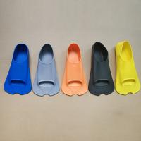 China Lightweight Kids Swimming Flippers Comfortable Travel Swim Fins for sale