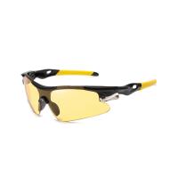 China Fishing Sports Polarized Wrap Sunglasses 100% UV Protection For Men for sale