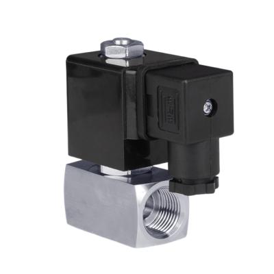 China 24VDC Light Oil Valve SH-20ES Port Size 3/4 Inch PTFE Seal Material 2 Way Normally Closed 20mm Orifice Size for sale