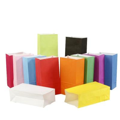 China Colored kraft paper gift bags, folding pastry and candy bags, flat dog bags, square-bottom kraft paper bags for sale
