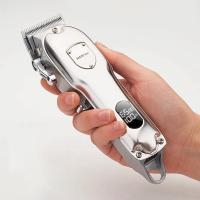 China Interchangeable 5V Electric Hair Clippers For Barbershops Automatic Ultralight for sale