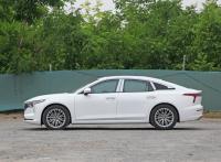 China Gasoline Vehicles 2022 Buy FAW Bestune B70 1.5T Defender Hatchback Sedan Automobile for sale