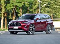 China Second Hand Toyota Highlander Hybrid 5 and 7 Seats Medium Size SUV Luxury Vehicle for sale
