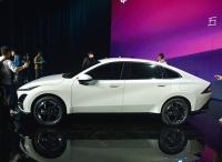 China 2024 Xingguang PHEV Sedan Hybrid Car Left Steering 5 Seats 5 Doors by Wuling StarLight for sale
