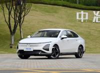 China Wuling Starlight Sedan EV Car For Adults SAIC Wuling Auto Energy type Lithium Battery for sale