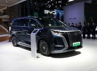 China Medium Level BYD Denza D9 ev flagship electric cars for 7 People in hot demand in 2024 for sale
