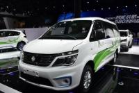 China MPV Level Dongfeng Lingzhi M5 Electric Cargo Van 7-9 Seats for South American Business for sale
