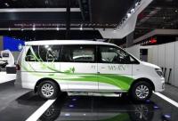 China MPV Level Dongfeng Lingzhi M5 Electric Cargo Van 7-9 Seats for South American Business for sale