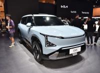 China Lithium Battery Midsize SUV KIA EV5 Land 530KM Long Range 4x4 Stinger Electric Vehicle for sale