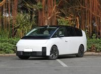 China Battery Electric Vehicle 2024 LI Auto MEGA Big Electric MPV 7 Seats Luxury Ev Cars for sale