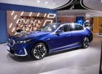China Prepaid Booking for 2024 BMW i5 eDrive 35L Luxury Pure Electric Car Black Seats 5 Doors for sale