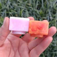 China Square 50ml Perfume Spray Bottle Bayonet Resin Cap Glass Flat Round for sale