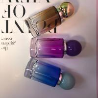 China Portable Exquisite 30ml Perfume Spray Bottle Gradient Color Round Cap for sale