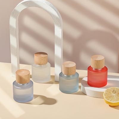 China 50ml Perfume Spray Frosted Bottle Rectangle Glass for sale