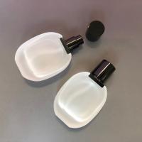 China Frosted 30ml Perfume Spray Bottle Glass Empty Fragrances Refillable for sale