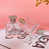 China 25ml 50ml Perfume Spray Bottle Cosmetics Split Portable Glass Empty for sale