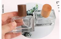 China Portable 30ml Perfume Sub Bottle Glass Spray Walnut Beech Cover for sale