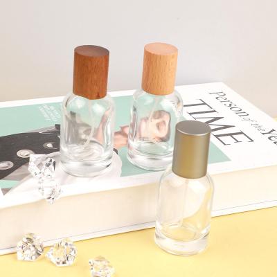 China Luxury Glass Empty Perfume Bottle 30ml Clear Spray 500 Pcs for sale