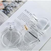 China Clear Blue Green OEM 30ml 50ml Glass Perfume Spray Bottle 0.3kg for sale