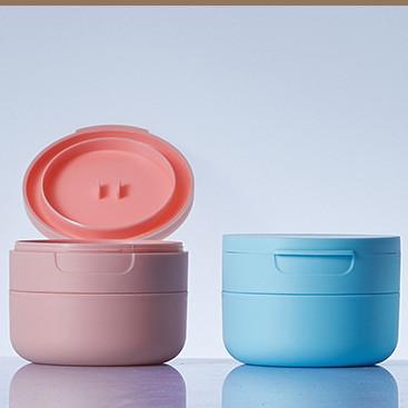 China Empty Flip Open 50G Plastic Cosmetic Jars Screen Printing for sale