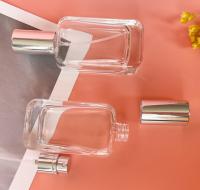 China Factory Wholesale New Empty Oil Perfume Spray Bottle Luxury 30ml 50ml 100ml Clear Square for sale