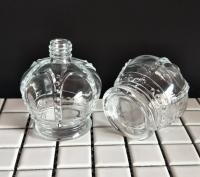 China Refillable Round Shape 80ml Empty Flint Glass Refillable Perfume Spray Bottles With Spray Atomizer for sale