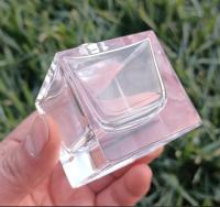 China In Stock Free Sample Luxury 50ml 100ml Square Glass Perfume Spray Bottle Wholesale for sale