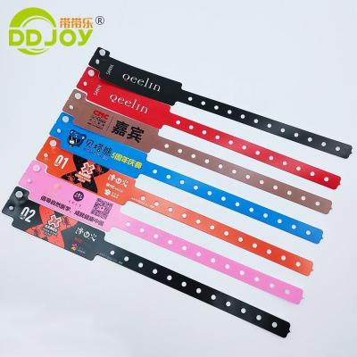 China 250*16mm L Shape Plastic Events Bracelet Custom Print Logo Bangle Snap Button Bracelet for sale