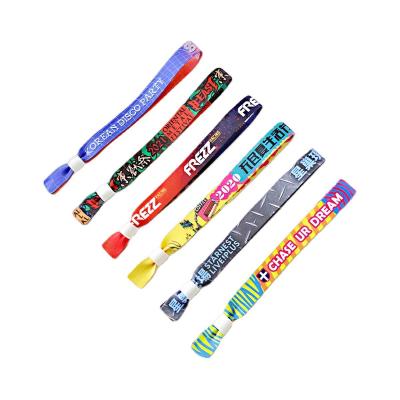 China Customizable Polyester RFID Wristband 350x15mm for Concert Festival Events for sale