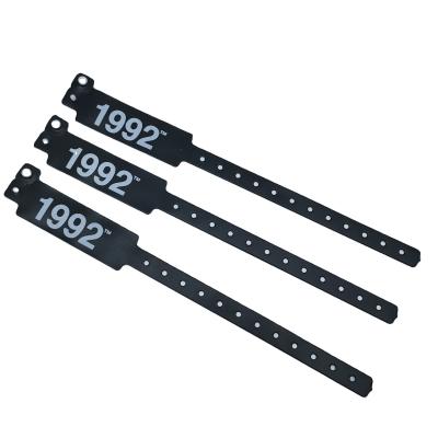 China Blue PVC Vinyl Wristband Bracelets for Events Festivals 250x25mm Custom Logo for sale