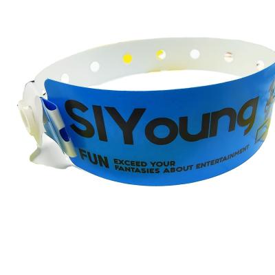 China Disposable ID Wristbands Waterproof and Personalised Plastic Solution for Events for sale