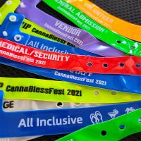China Waterproof RFID Neon PVC Wristband 250x25mm Custom Festival Bracelet for sale