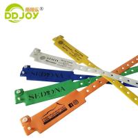 China Custom Neon PVC Wristband 250x25mm Waterproof Tear Resistant for Events Festivals for sale