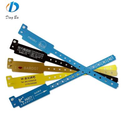 China Custom Waterproof Plastic Wristbands 250x25mm for Festival Events Disposable Lock for sale