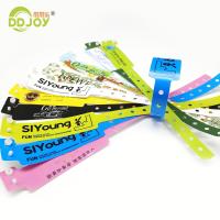 China Custom Plastic Vinyl Wristbands 250x25mm One Time Use Snap Closure for Events for sale