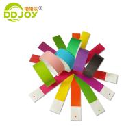China Custom Tyvek Paper Wristbands 250x25mm Waterproof Tear Resistant for Events Festivals for sale