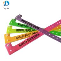 China Custom Color Reflective PVC Wristband L Shape 250x16mm for Celebrations Events for sale