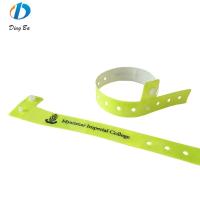 China Custom Color Reflective PVC Wristband L Shape 250x16mm for Celebrations Events for sale