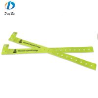 China Custom Color Reflective PVC Wristband L Shape 250x16mm for Celebrations Events for sale
