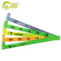 China Neon PVC L Shape Wristband 250x16mm Adjustable Fluorescent Film for Events for sale